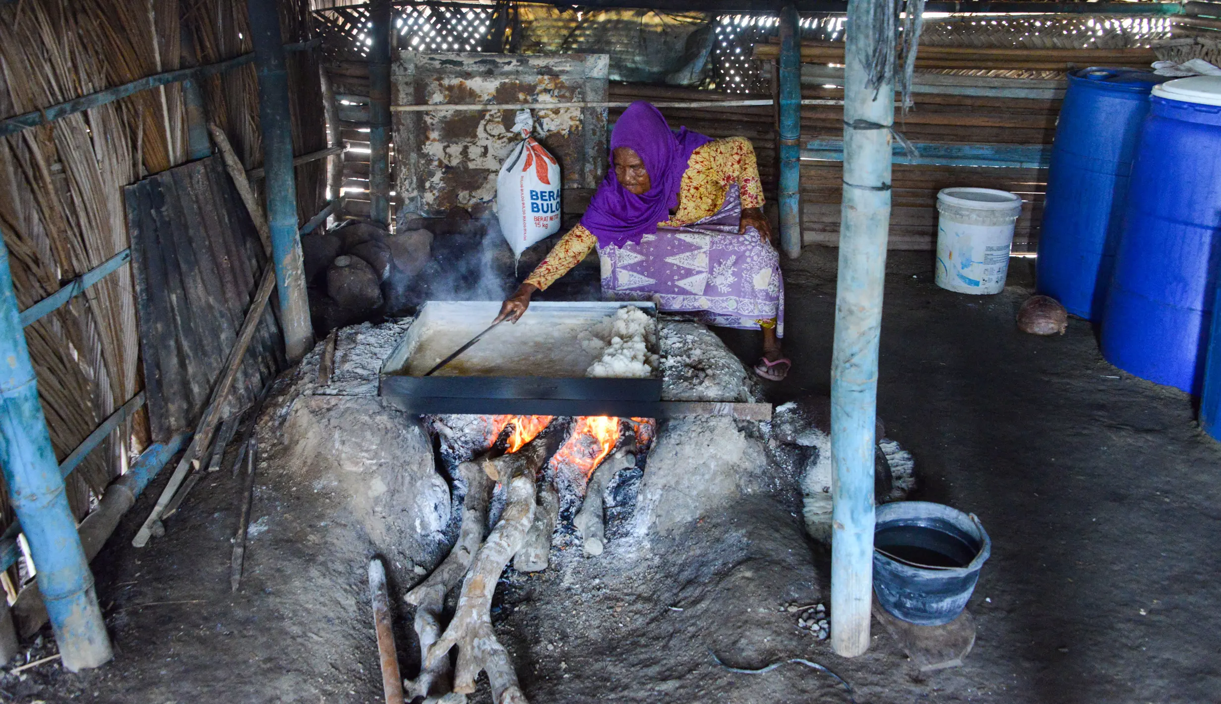 FOTO: Geliat Petani Garam Tradisional - Foto Liputan6.com