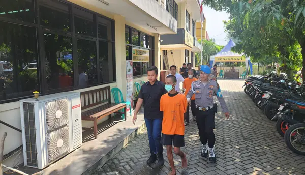 Kader PSI Dian Sandi Diperiksa Polisi Terkait Kasus Ijazah Jokowi - News Liputan6.com