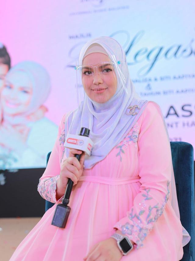 6 Momen Siti Nurhaliza Rayakan Ultah Anak yang Ke-3 Tahun, Berlangsung Meriah - Hot Liputan6.com