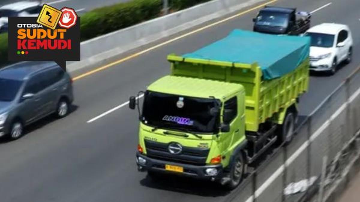 Ugal-ugalan Bikin Toyota Avanza Nyaris Adu Banteng dengan Truk, Ingat ...