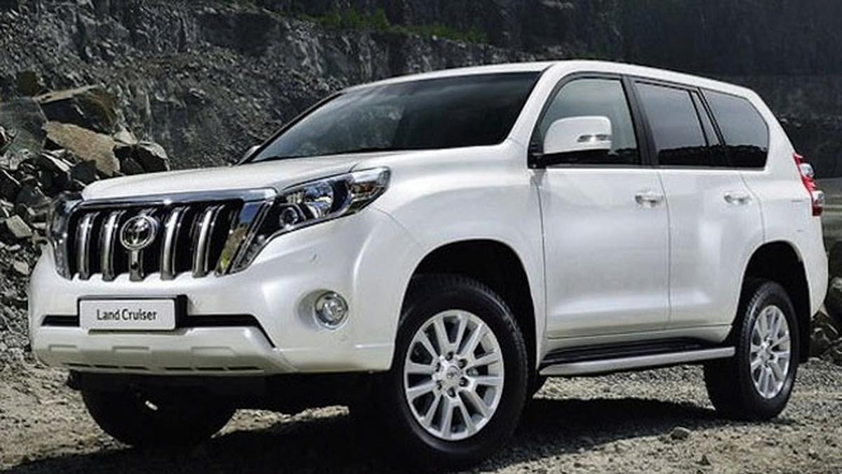 6 Mobil Super Besar Buat Pengendara Bertubuh Gemuk