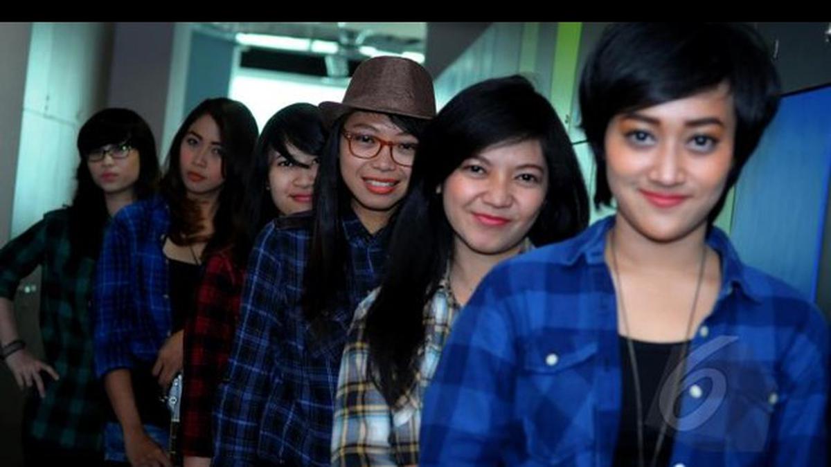 Band Cewek-cewek Ini Dianggap Sebagai Penerus SHE Band - Video Liputan6.com