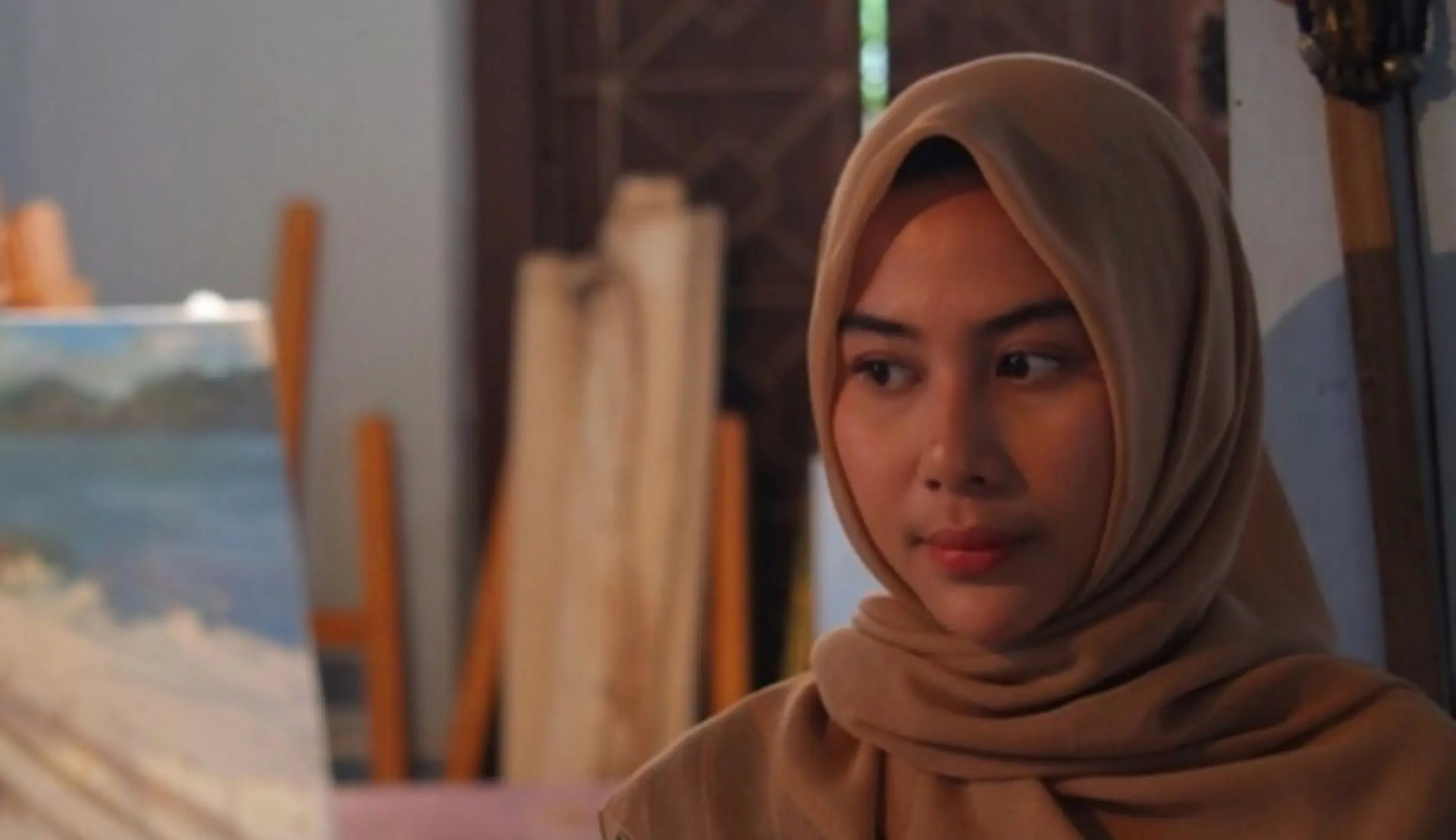 Potret Adinda Thomas Saat Pakai Hijab Ini Curi Perhatian - Foto ...