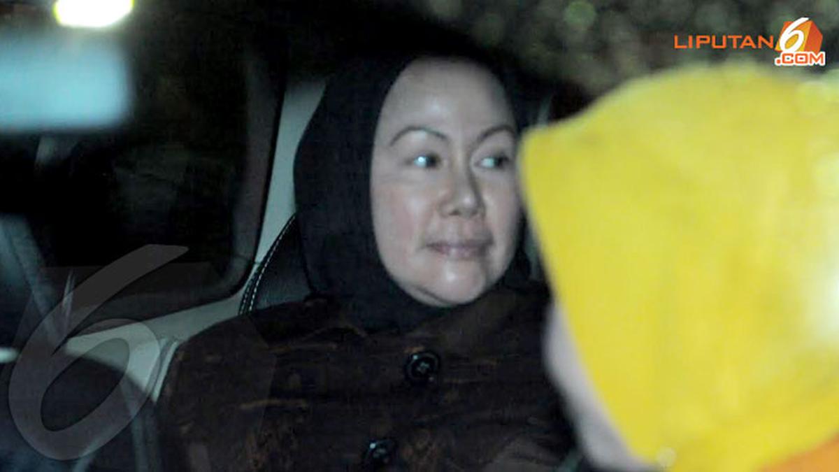 Sejumlah Dokumen Dipindahkan dari Rumah Ratu Atut