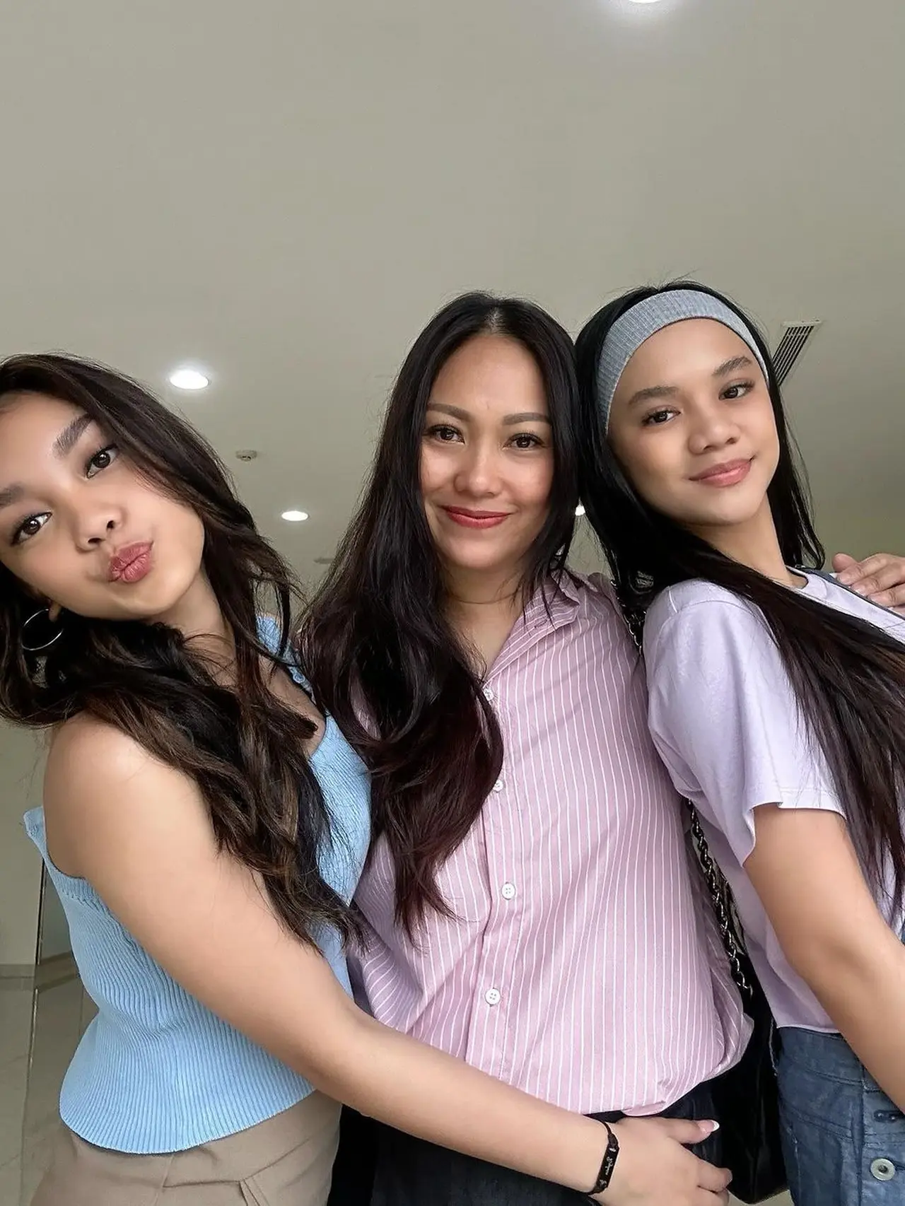 Tak Kalah Cantik dari Naura Ayu, Intip Potret Sang Adik Neona Ayu yang ...