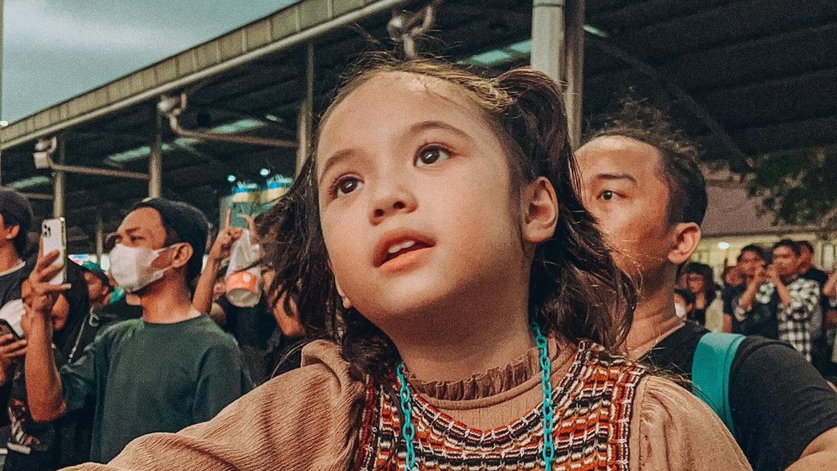 Muda dan Berbakat, Anak Gisella Anastasia dan Gading Marten Juara Lomba Piano - Entertainment ...