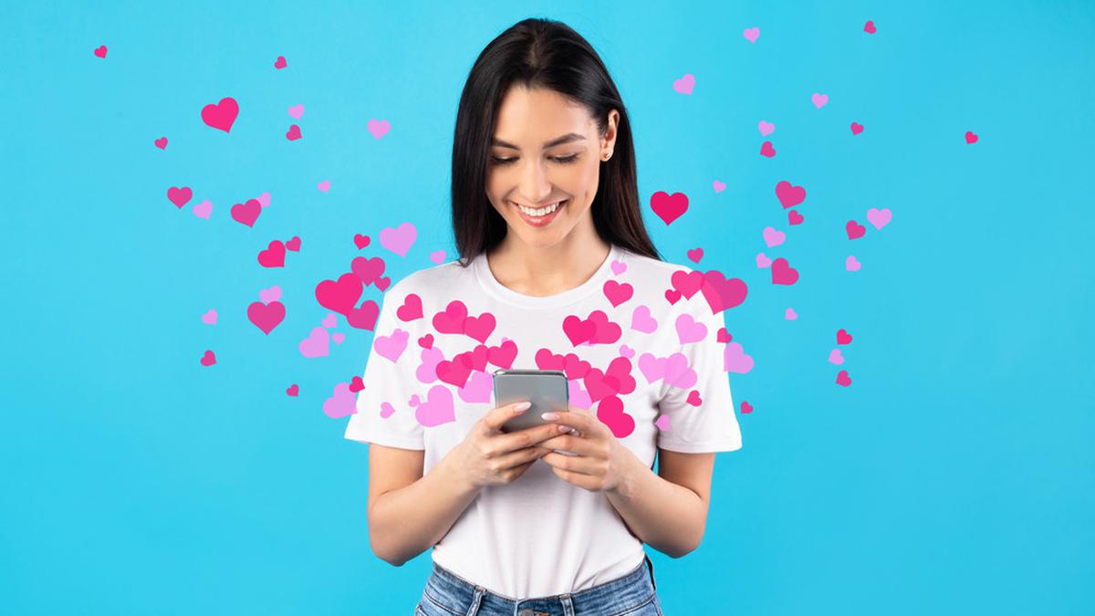 5 Cara Manjain Pacar LDR Lewat Chat Bikin Makin Sayang - Relationship ...