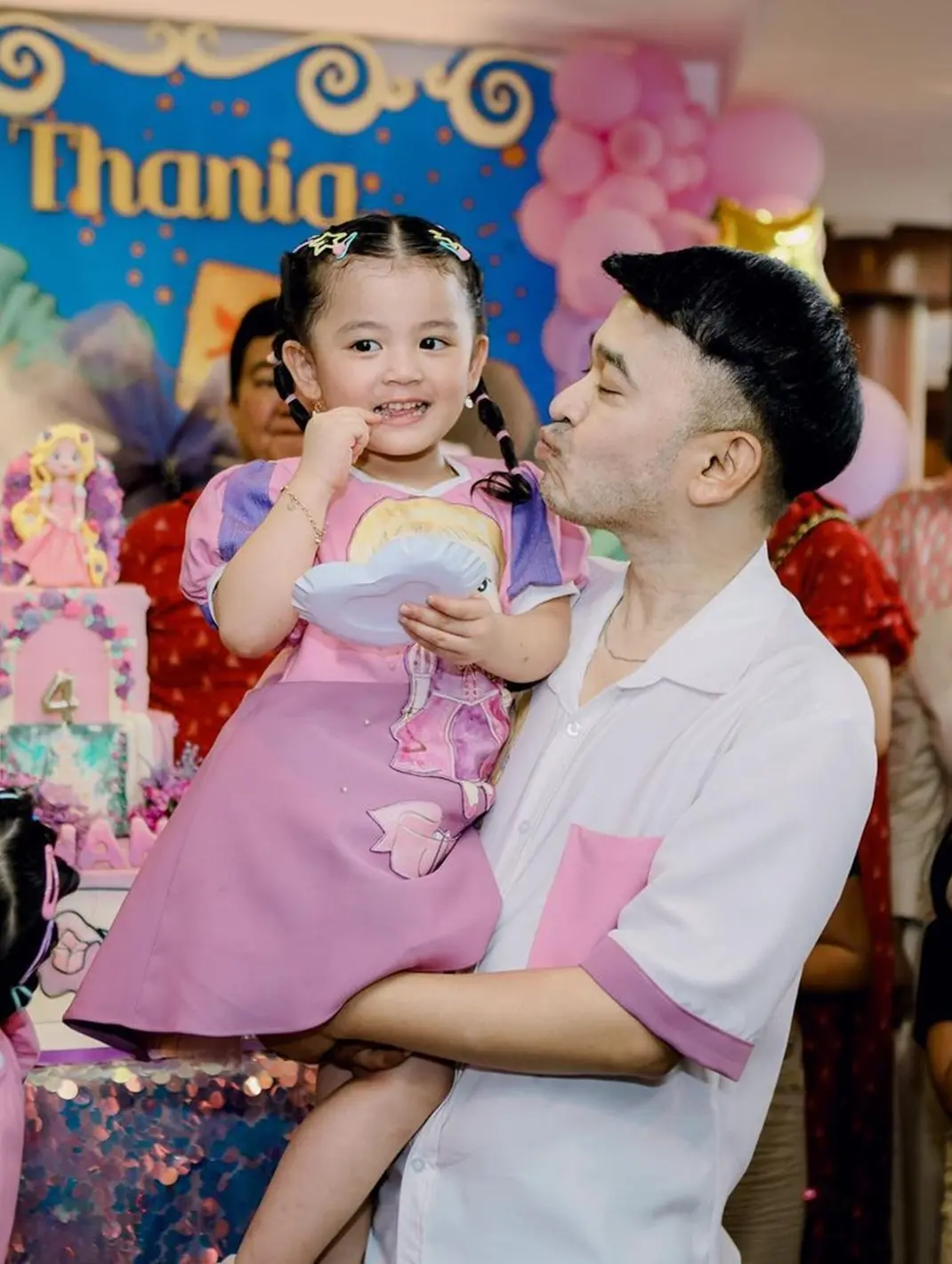 Momen Ruben Onsu Rayakan Ulang Tahun Thalia dan Thania, Meriah Banget ...