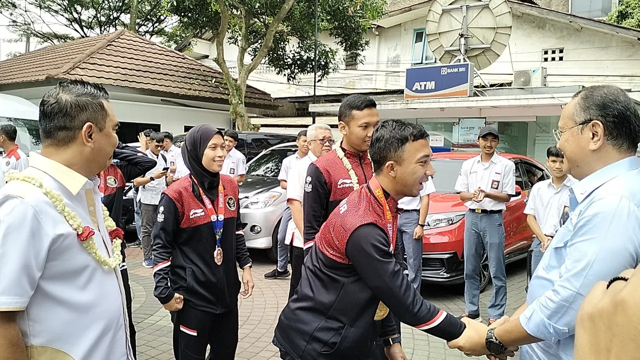 KONI Jabar Sambut Atlet Jawa Barat yang Bawa Tim Hoki Raih Medali di ...