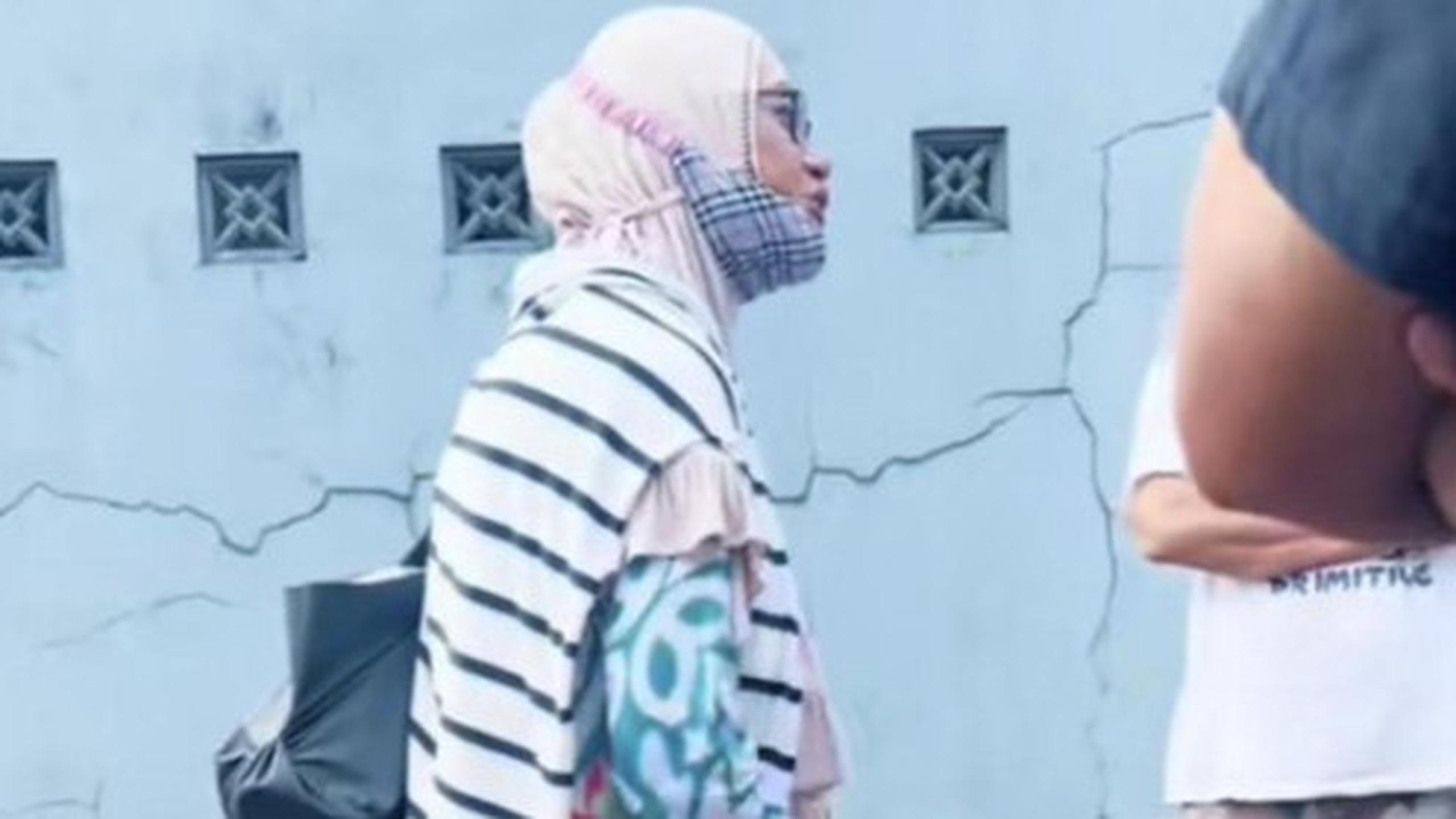 Terungkap Identitas Emak-Emak Pengemis Viral yang Suka Maksa Saat Minta ...