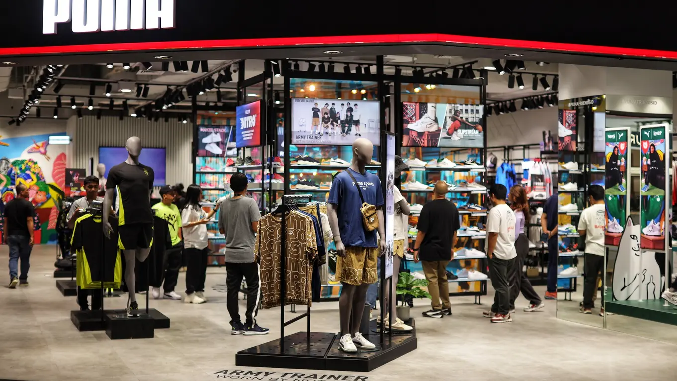 Disambangi NCT 127, Intip Tampilan Baru Gerai PUMA di Pondok Indah Mall ...
