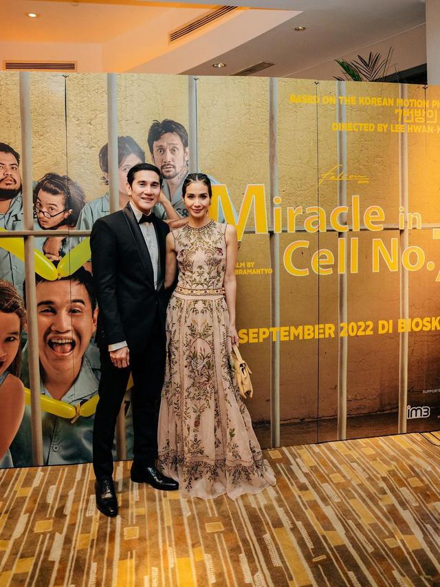 Film Miracle In Cell No.7 Trending di Twitter, Sukses Bikin Penonton Nangis Bombay - ShowBiz ...