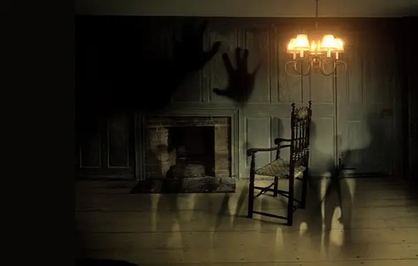 6 Potret Terbaru Aiu Ratna Vokalis Garasi yang Awet Muda, Punya Anak ...