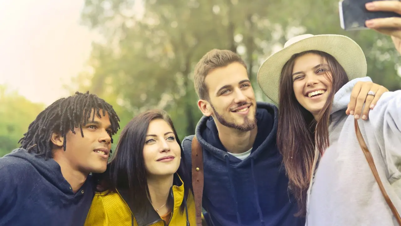 28 Kata-Kata untuk Sahabat dalam Bahasa Inggris dan Artinya - Ragam ...