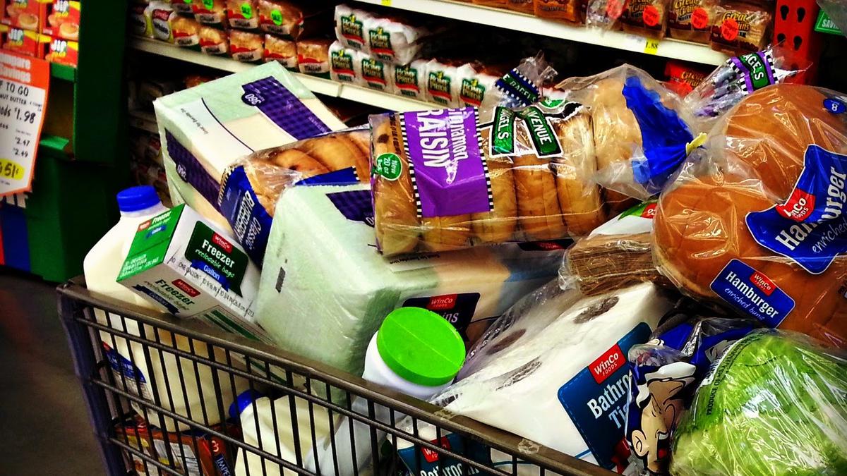 Penting, Ini Daftar Belanjaan yang Perlu Kamu Punya Saat Akhir Bulan ...