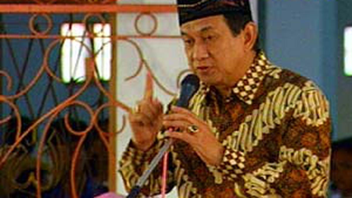 Anwar Fuadi Serius Menjadi Ustad - ShowBiz Liputan6.com