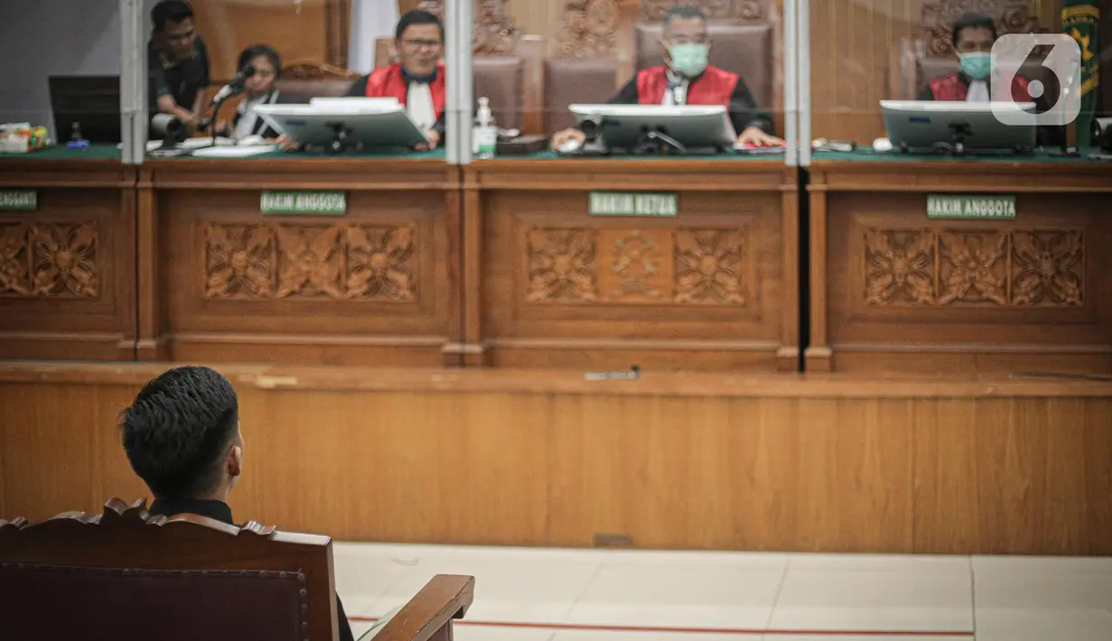 Saat Richard Eliezer Jalani Sidang Pleidoi Setelah Dituntut 12 Tahun Penjara - Foto Liputan6.com