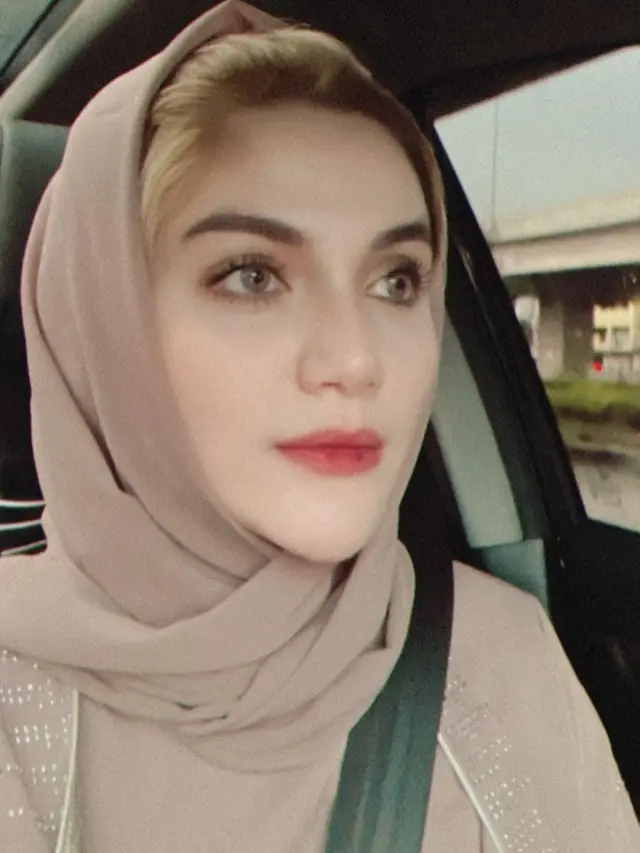 Terjun ke Dunia Bisnis, Ini 6 Potret Terbaru Hilda Vitria Mantan Billy ...
