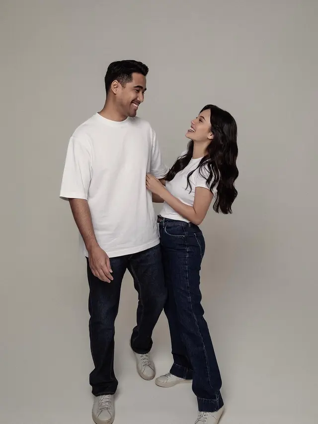 7 Pemotretan Terbaru Anggika Bolsterli Bareng Kekasih Bertema Black ...