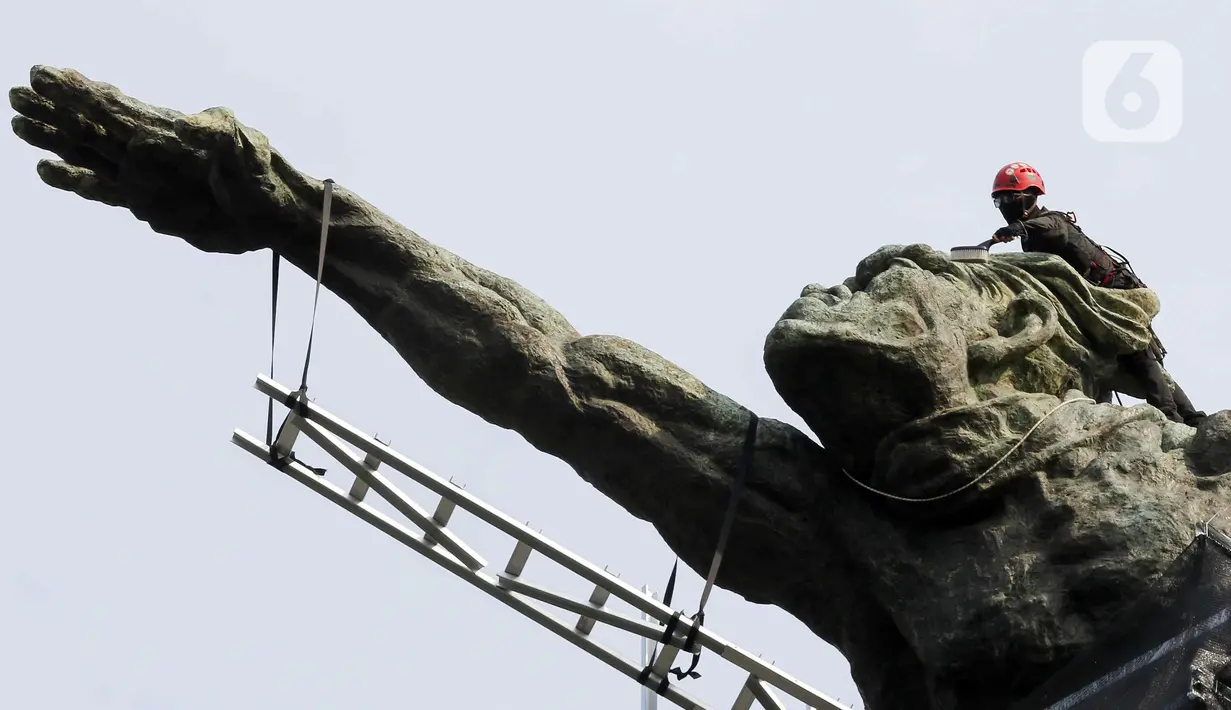 Tanggulangi Kerusakan, Patung Dirgantara Dikonservasi - Foto Liputan6.com