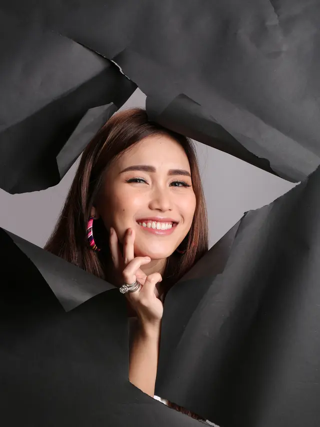 Tampil Sensual, Ayu Ting Ting Pamer Perut Rata - ShowBiz Liputan6.com