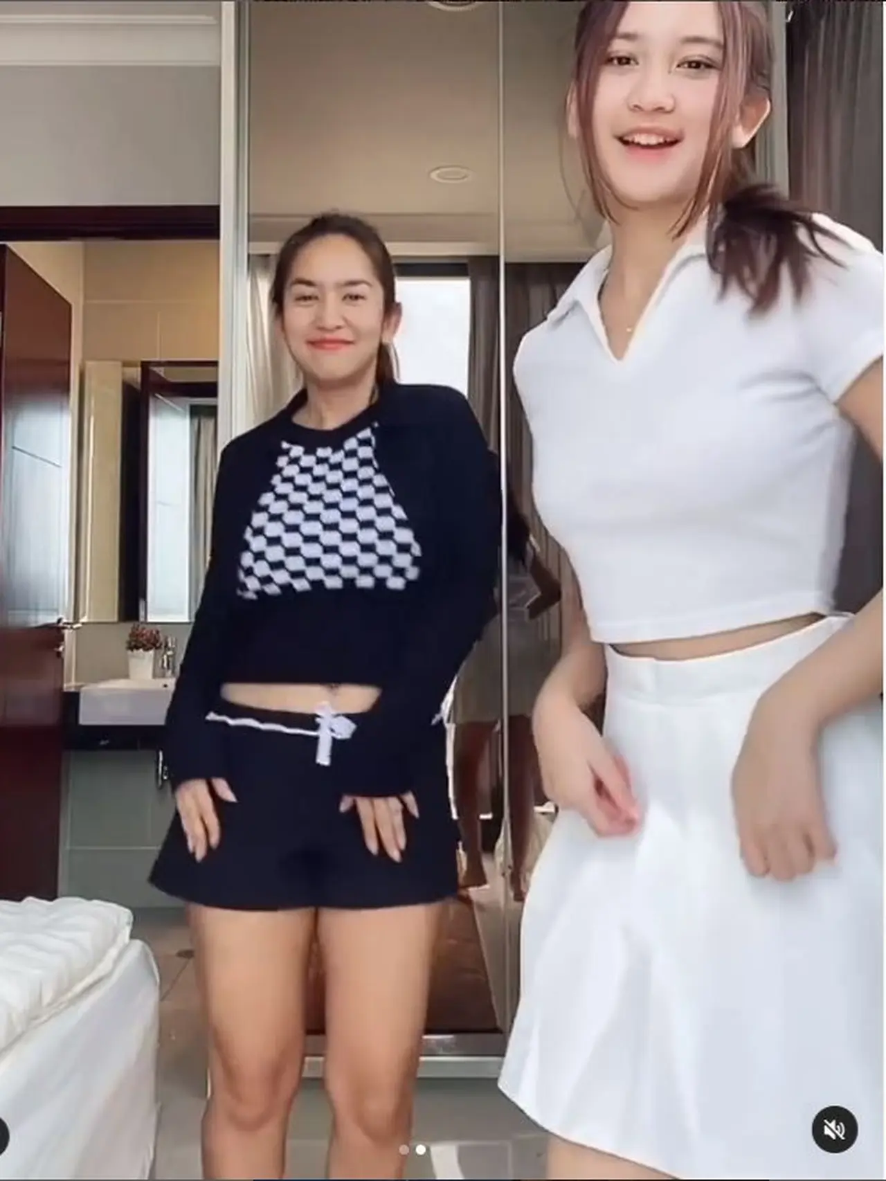 6 Potret Risma Nilawati Bareng Harleyava Princy Anak Ferry Maryadi, Bak Kakak Adik - Hot ...