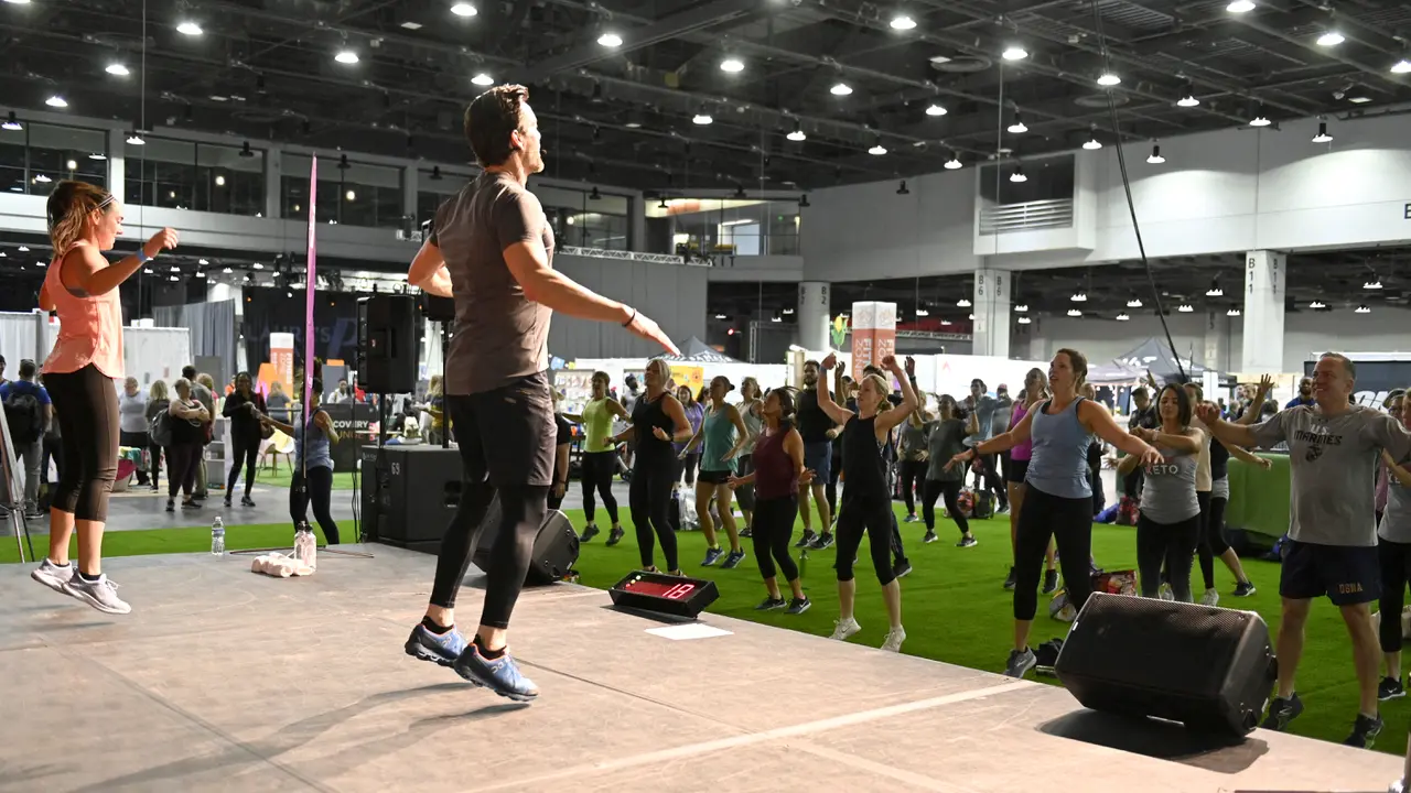 Cara Pemanasan dan Peregangan sebelum Olahraga Kardio - Ragam Bola.com