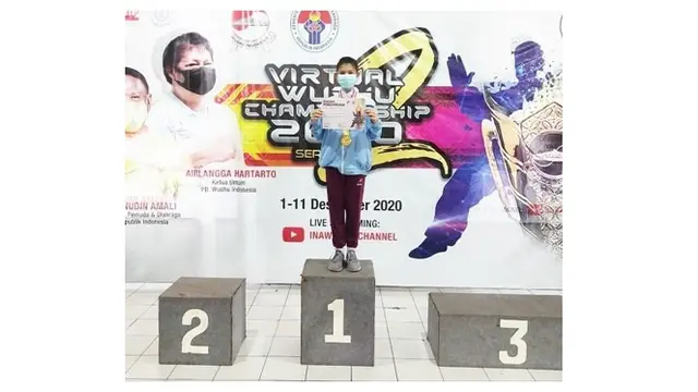 6 Potret Maria Luna Ferisha, Putri Chris John Sekaligus Atlet Wushu ...