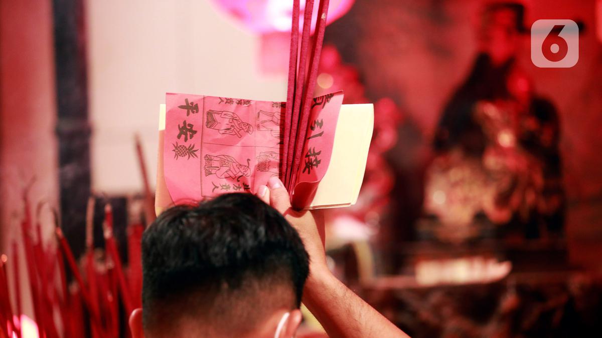 Suasana Perayaan Imlek di Klenteng Toa Se Bio - Foto Liputan6.com