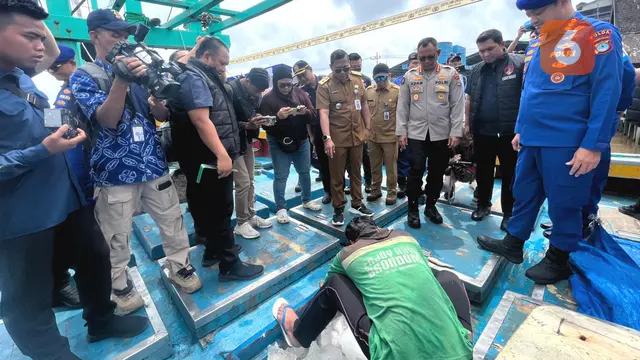 Empat Kapal Nelayan Pengguna Cantrang Diamankan Ditpolairud Polda Kalsel - Regional Liputan6.com