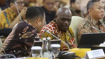 Profil Natalius Pigai, Pendekar HAM yang Diangkat Prabowo Jadi Menteri ...