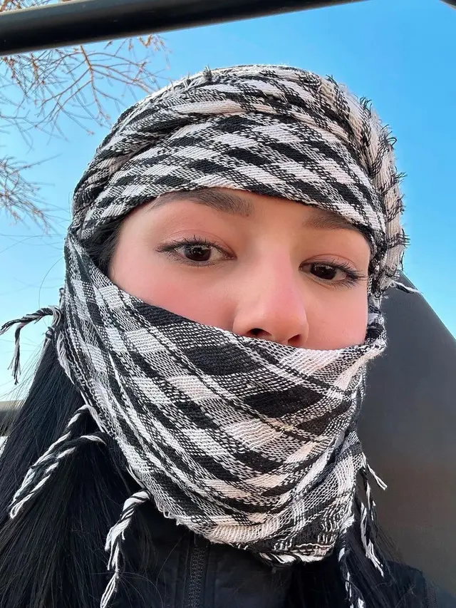 Bertemu Sang Ayah Lagi Usai 4 Tahun, Ini 7 Momen Susan Sameh Pulang ...