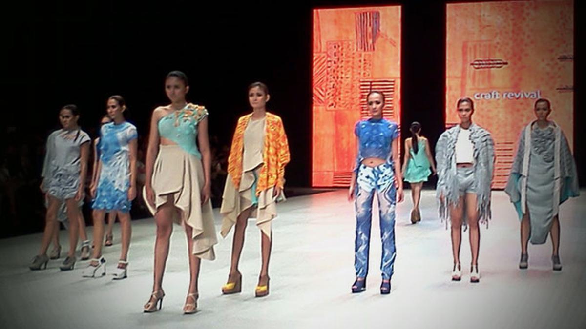 Beginilah Impian Dunia Fashion di Indonesia Fashion Week 2014 - Fashion ...