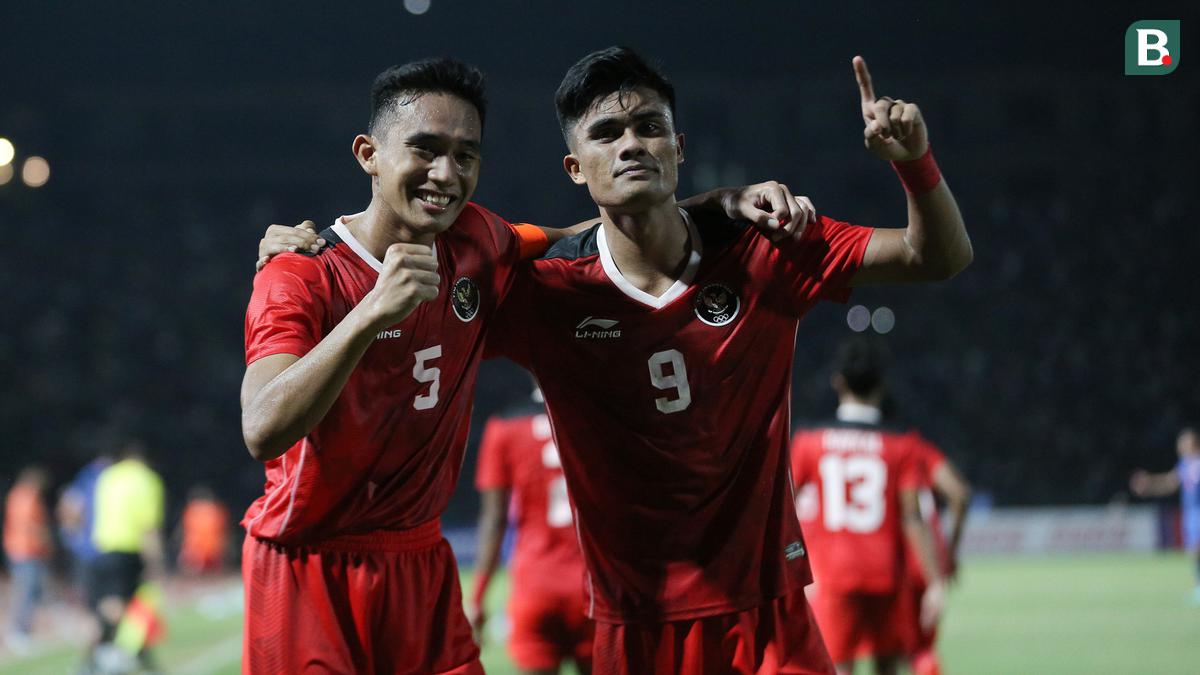 Kelas Kapten Momen Sportif Rizky Ridho Menolong Pemain Timnas Thailand U 22 Yang Cedera Di