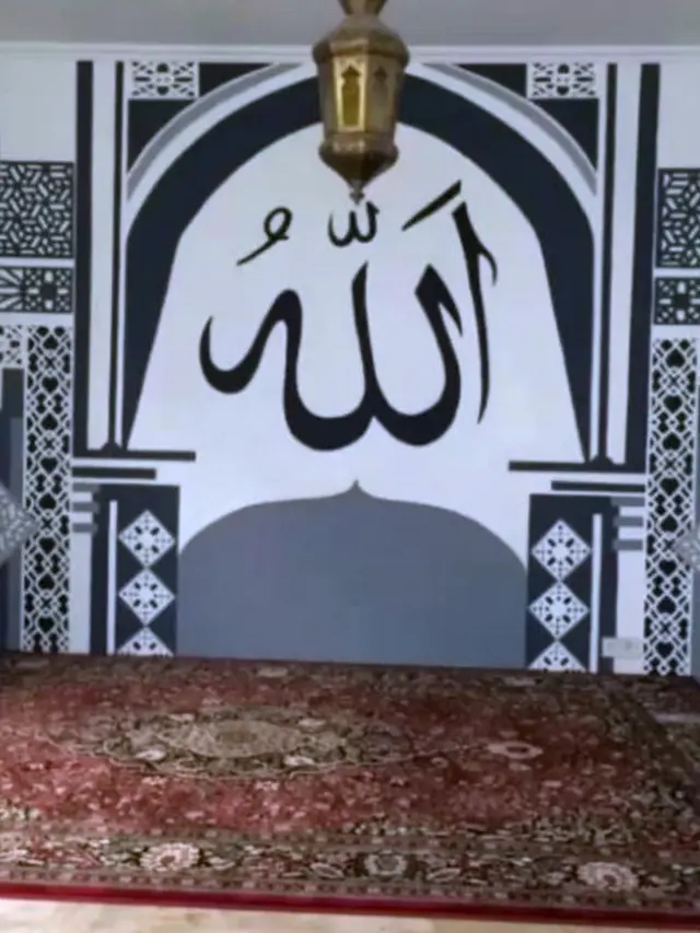 7 Potret Musala Milik Artis Indonesia yang Bikin Nyaman saat Salat ...