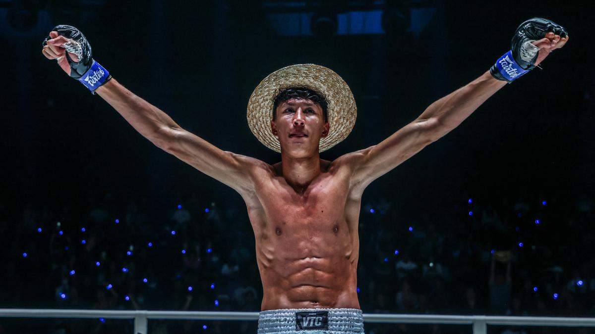 Lawan Superlek di ONE 172, Nabil Anane Tetap Berpuasa - Islami Liputan6.com