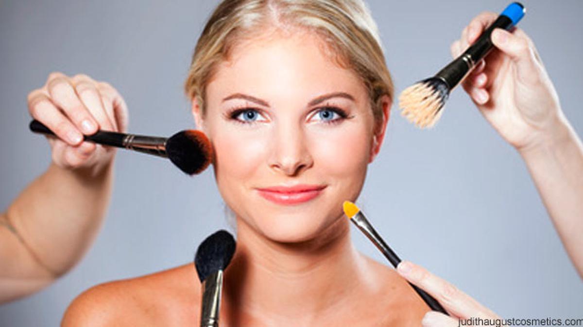 Tips Tampil Alami dengan Makeup - Health Liputan6.com