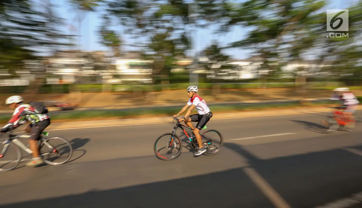 FOTO: Ribuan Pesepeda Ikuti Gowes Merdeka Meriahkan HUT RI - Foto Liputan6.com