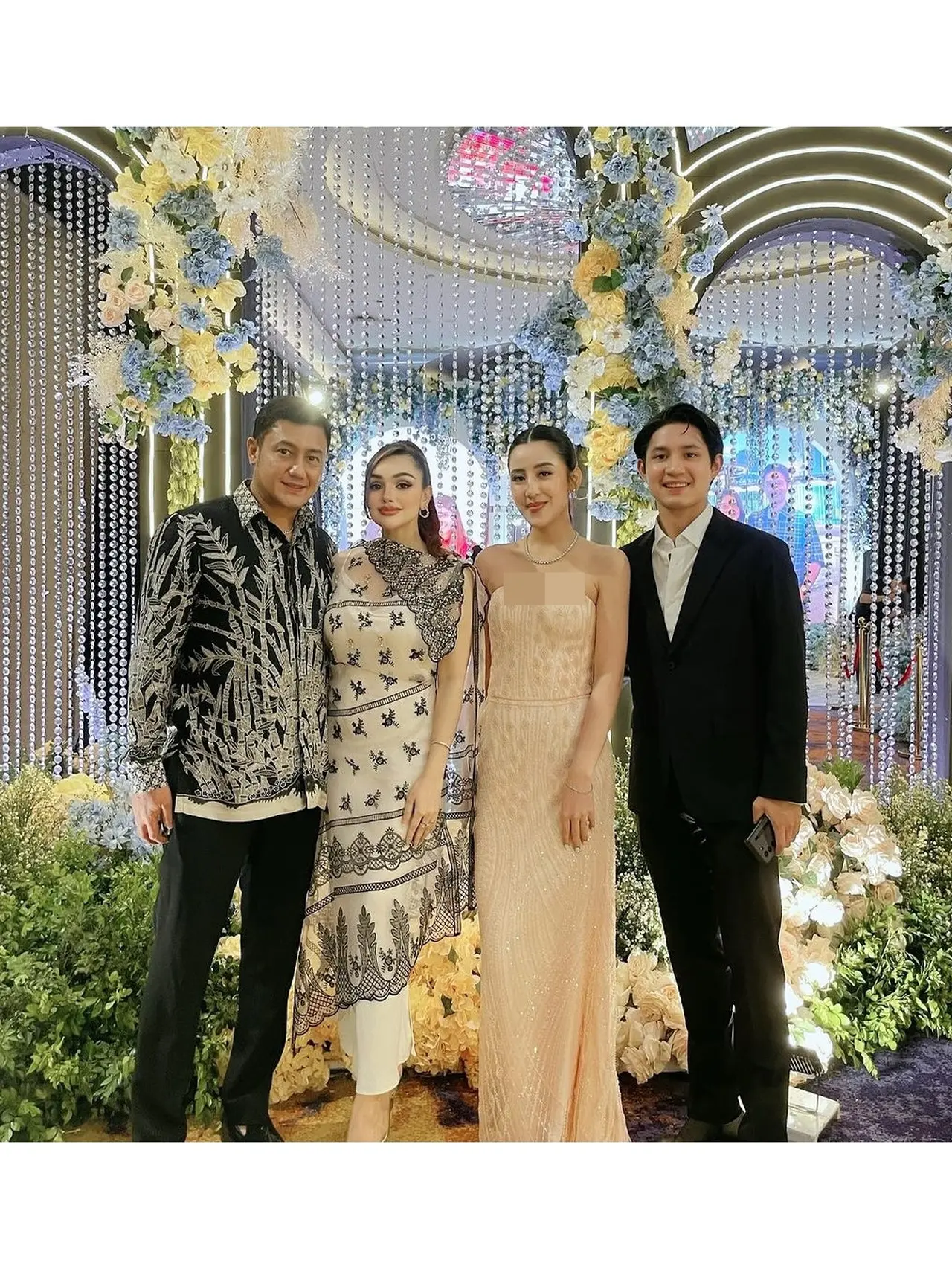 6 Potret Kedekatan Nurah Syahfirah dengan Pacar Teuku Rassya, Sang ...