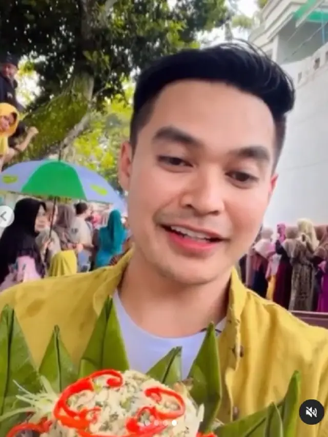 Keseruan Ruwahan Sendang Duwur di Lamongan Jawa Timur untuk Sambut ...