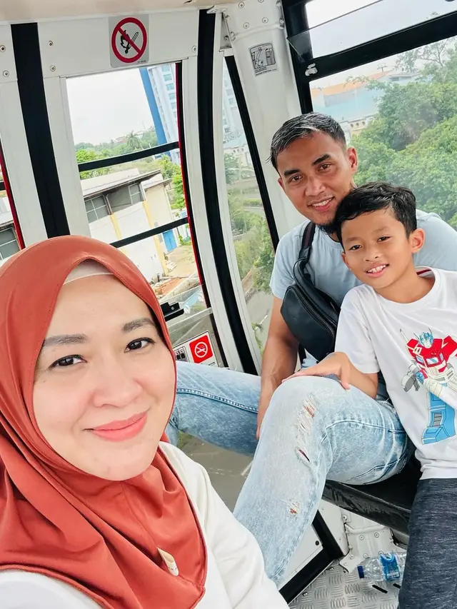 Potret Atlet Timnas Sepak Bola Indonesia yang Menikahi Seleb Terkenal ...