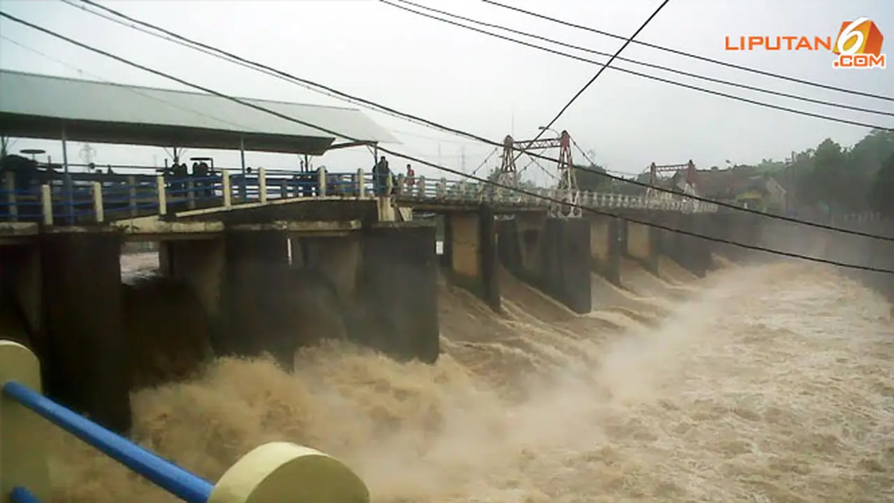 Awas Banjir! Pintu Air Manggarai Siaga 1 - News Liputan6.com