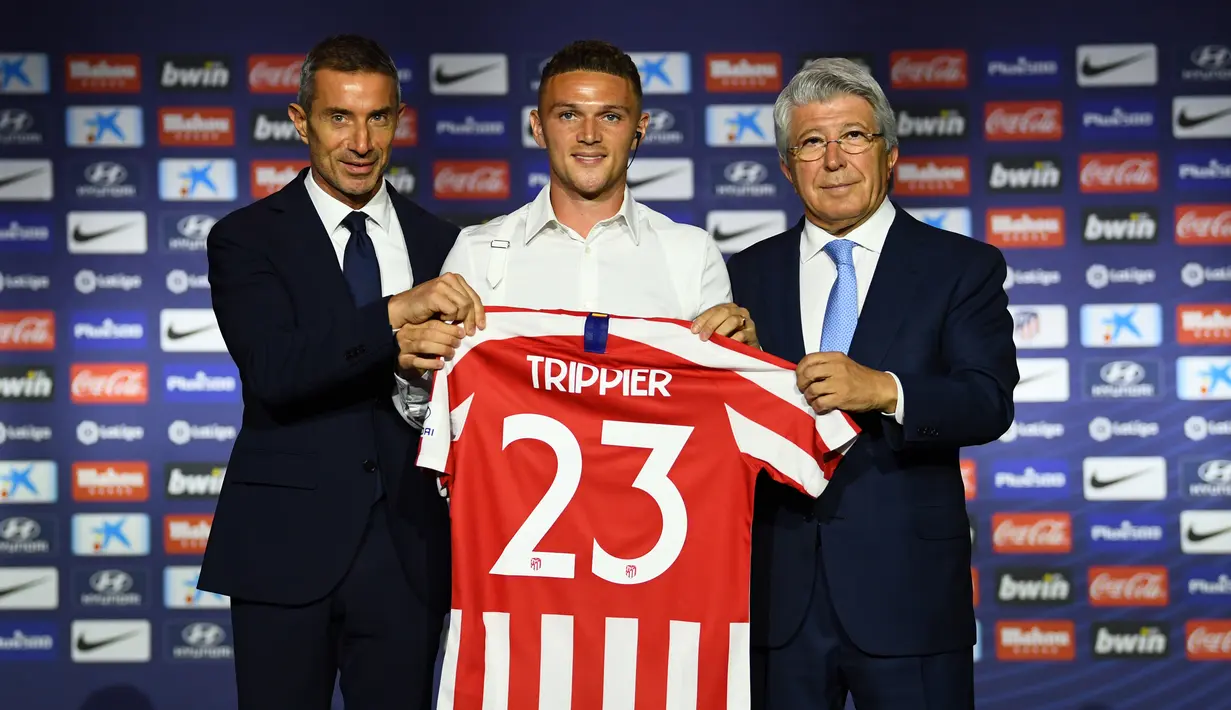 FOTO: Atletico Madrid Perkenalkan Dua Bek Barunya - Foto Liputan6.com