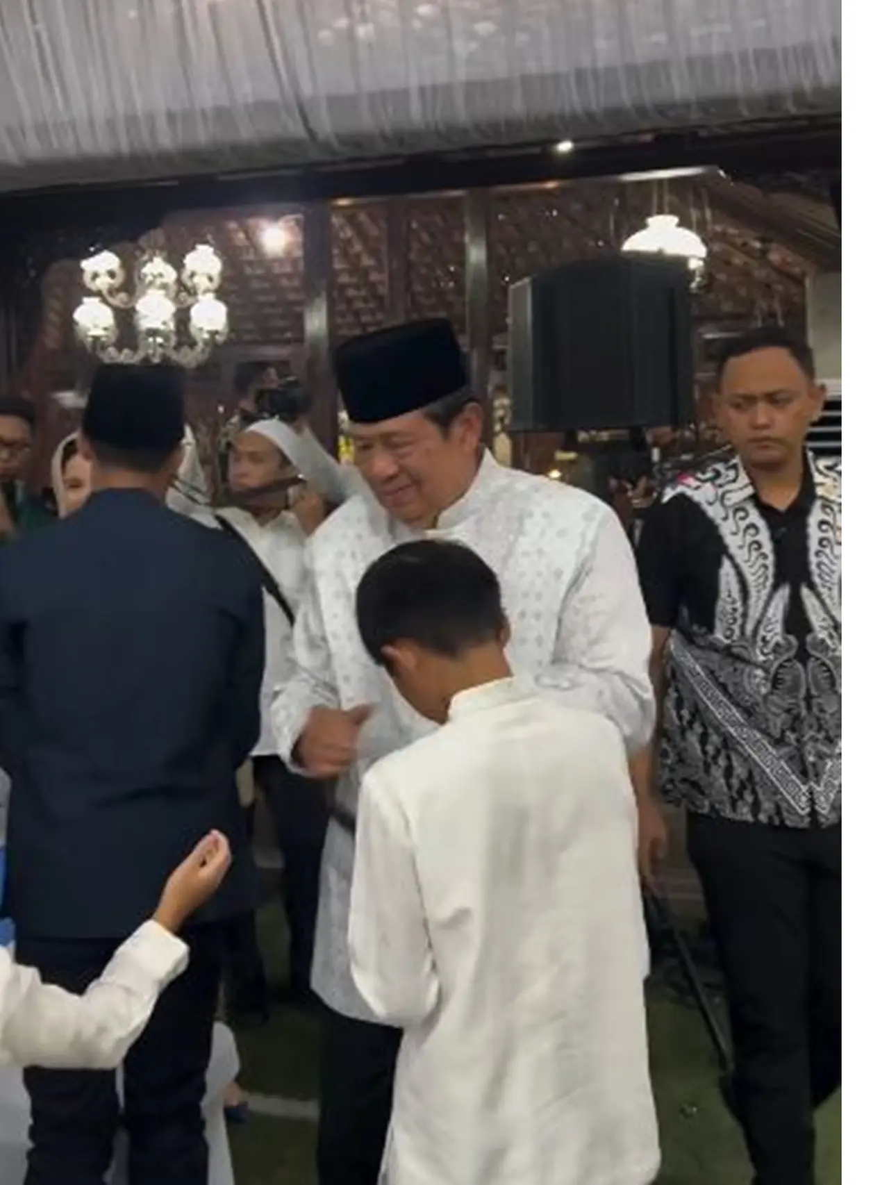 6 Potret Tasyakuran Ibas Yudhoyono dan Aliya Rajasa Jelang Berangkat ...