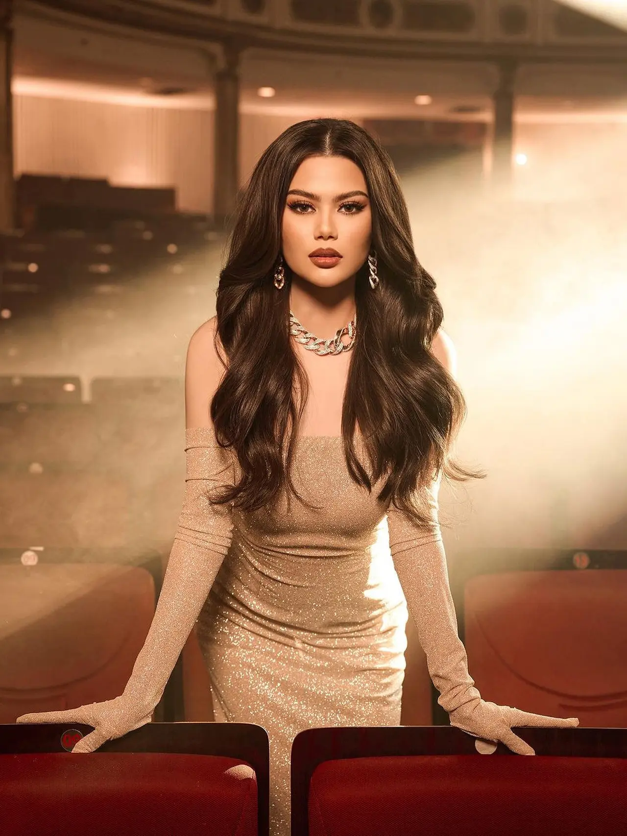 5 Fakta Fabienne Nicole Groeneveld, Pemenang Miss Universe Indonesia ...