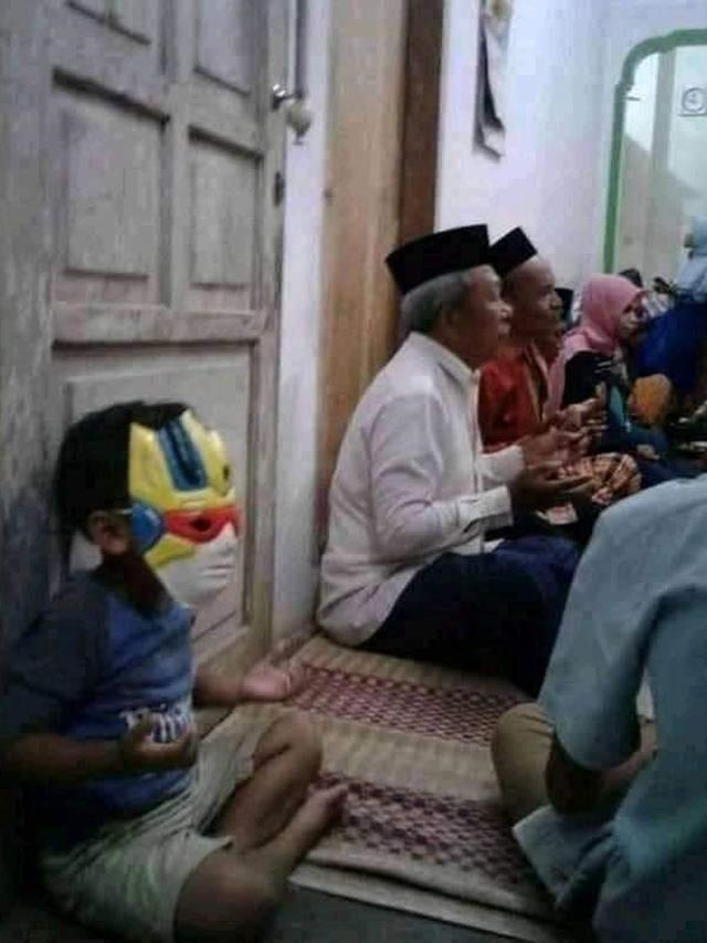 6 Kelakuan Polos Bocah Seenaknya Sendiri Ini Bikin Geleng Kepala - Hot Liputan6.com