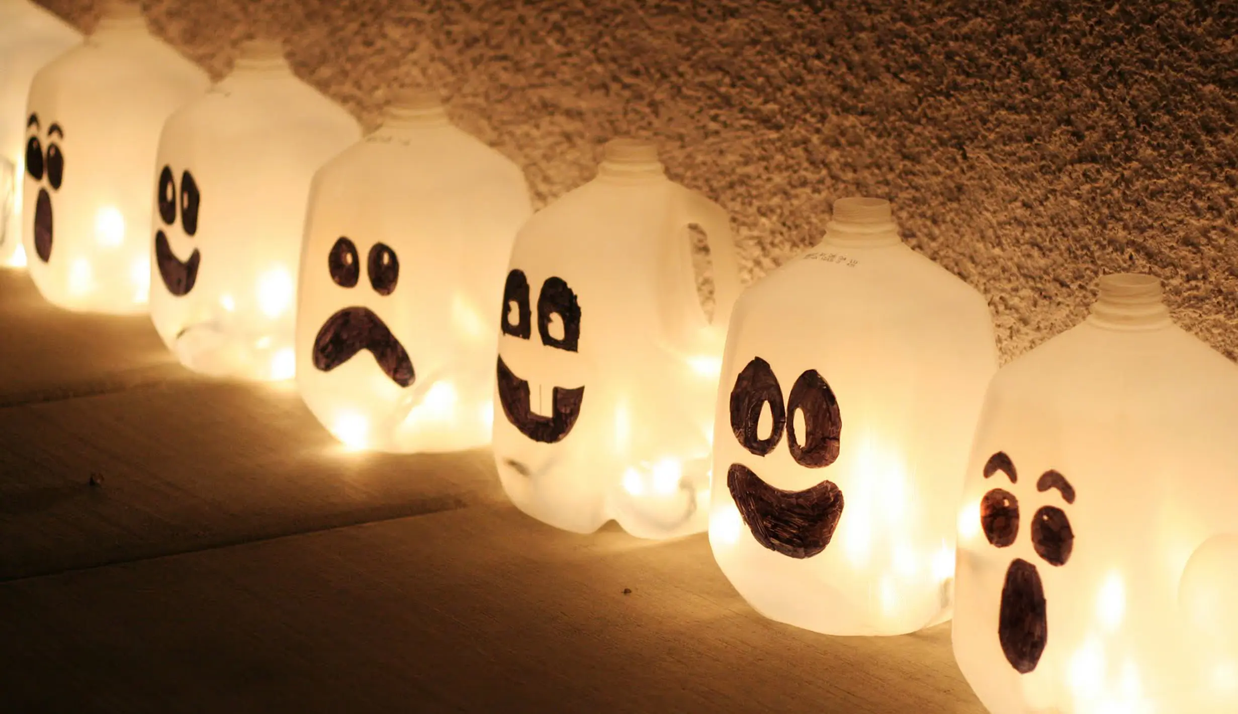 8 Ide DIY Lampion-Lampion Romantis Yang Bisa Kamu Buat Di Rumah
