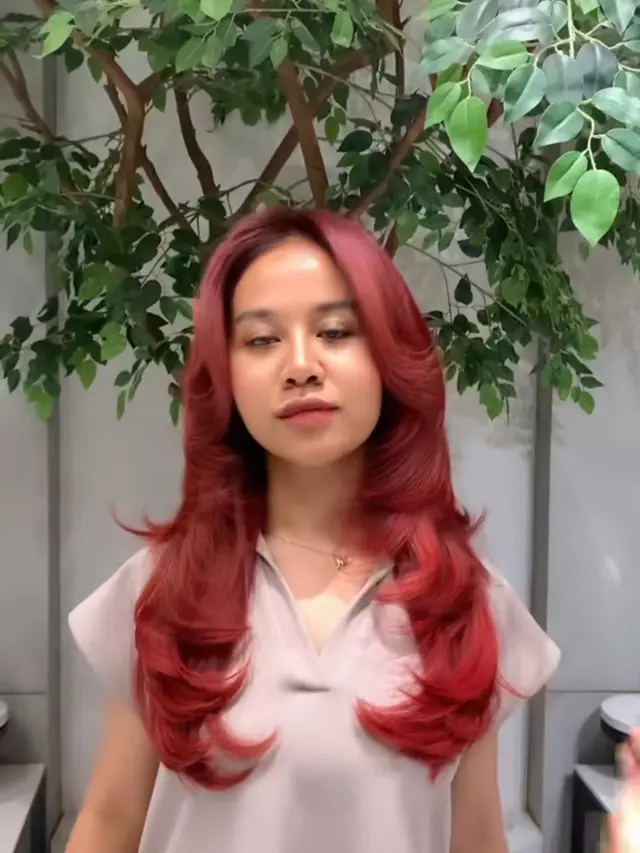 6 Potret Mayang Lucyana Pamer Rambut Merah Rp 10 Juta, Disebut Lebih ...