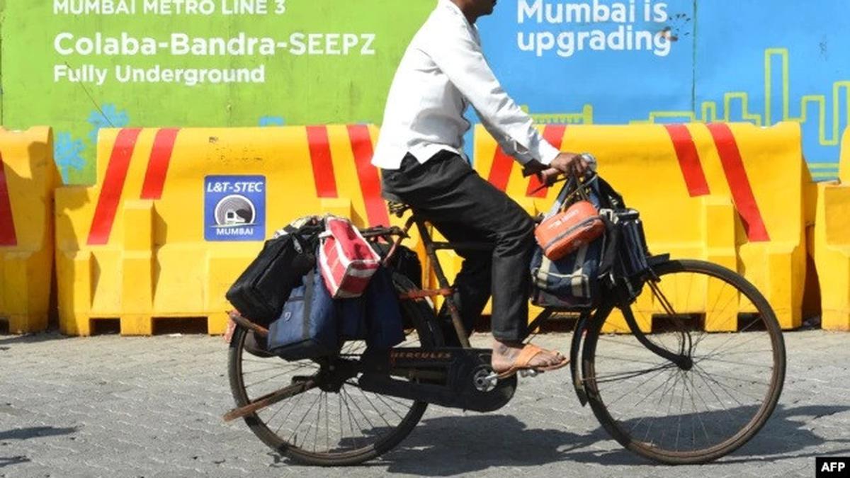 Kurir di India Ini Mampu Kirimkan 200 Ribu Paket Sehari Tanpa Batuan ...