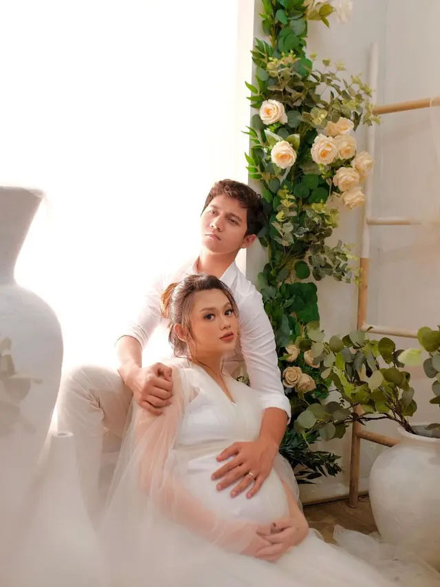 Nantikan Buah Hati, Ini 7 Maternity Shoot Istri Reza Alisyahbana - Hot Liputan6.com